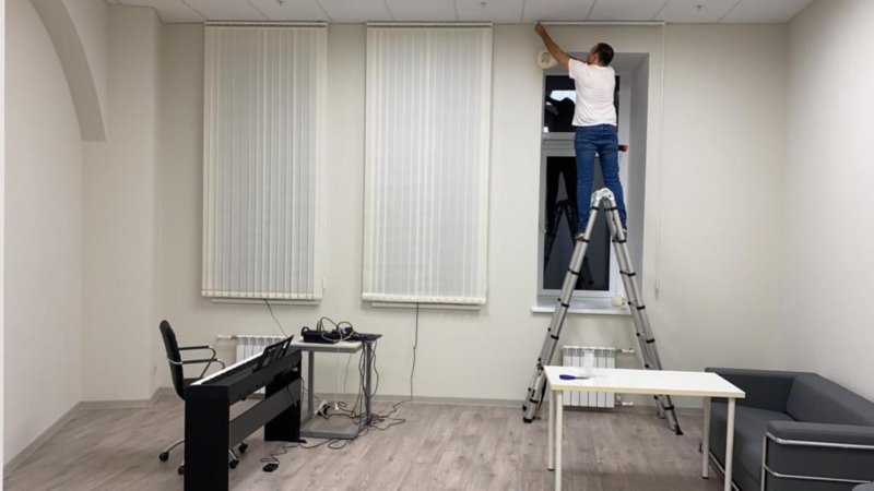 Жалюзи на окна купить в Москве. Цена за м2 | Мастерская Жалюзи